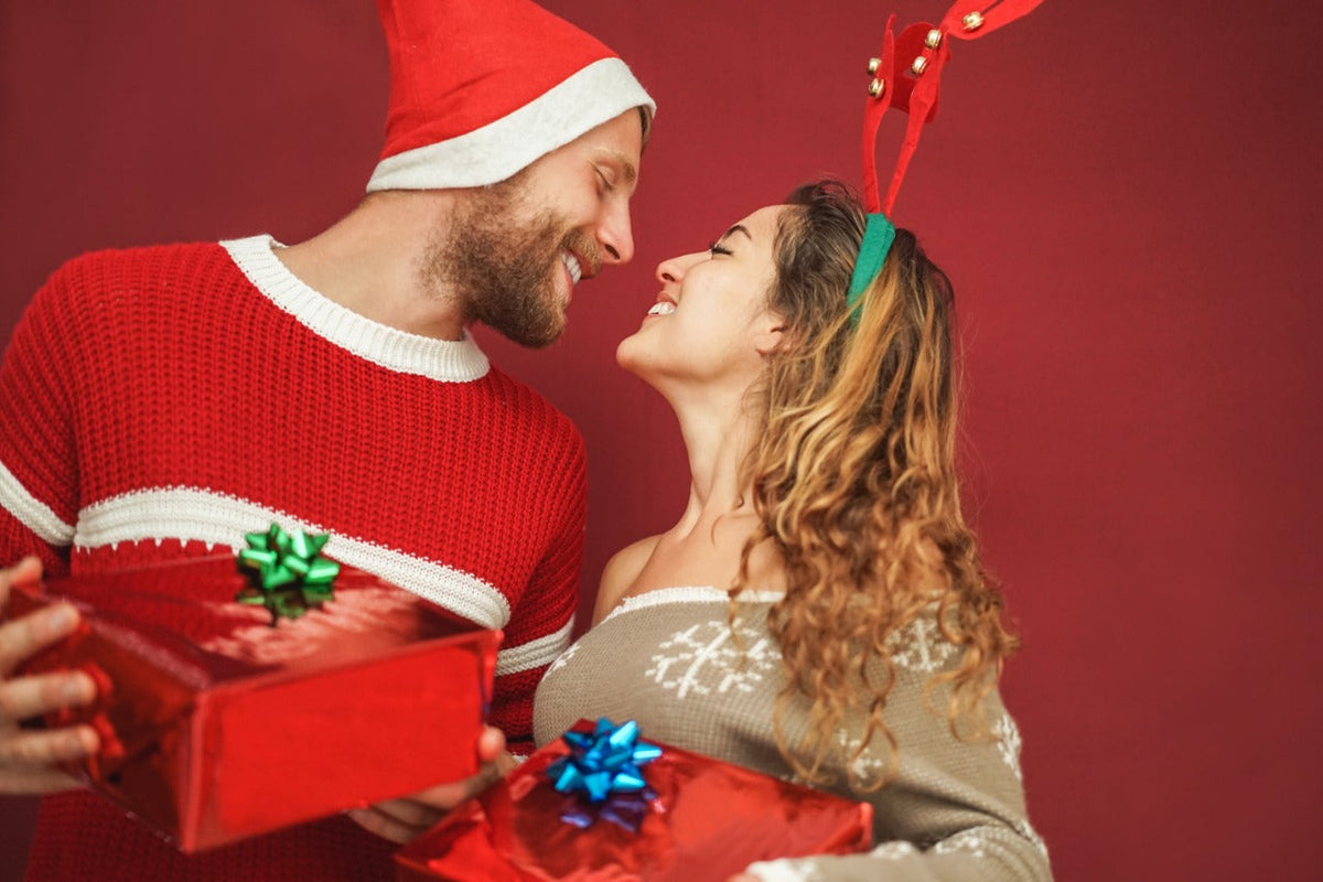 Flirty Tips & Sexy Confidence Guides for Couples